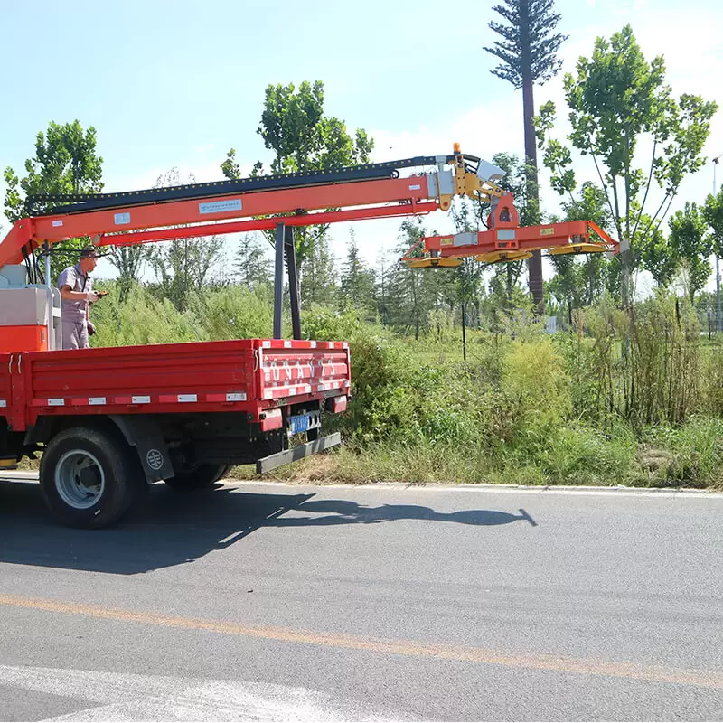 Vehicle-Mounted Large Multi-Function Hedge Trimmer - Shandong Meijing ...